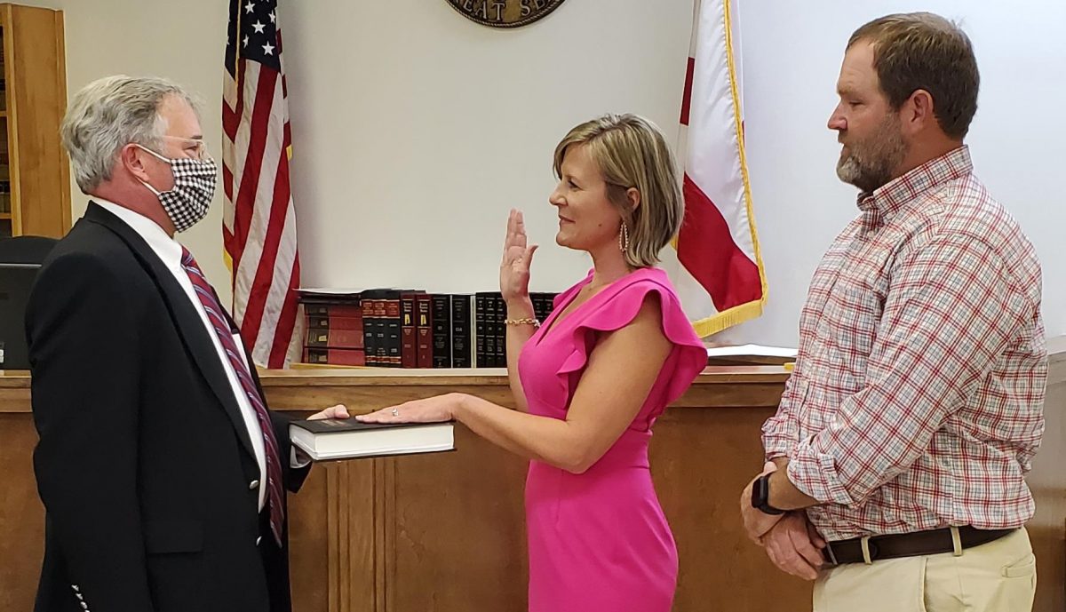 Gregory takes oath for Probate Judge – The Greenville Standard
